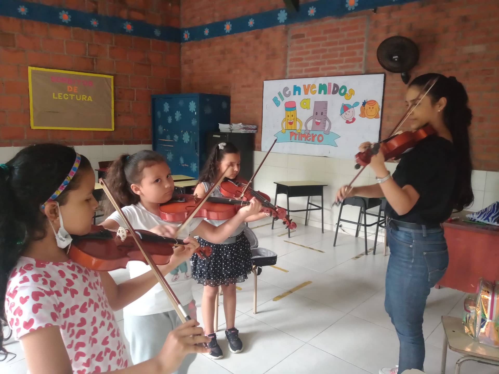 Colombia Trinity Project - Homes 4 The Homeless